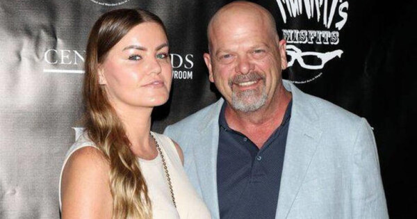 Pawn Stars’ Rick Harrison Faces Girlfriend’s Complaint Ahead Of Fifth ...